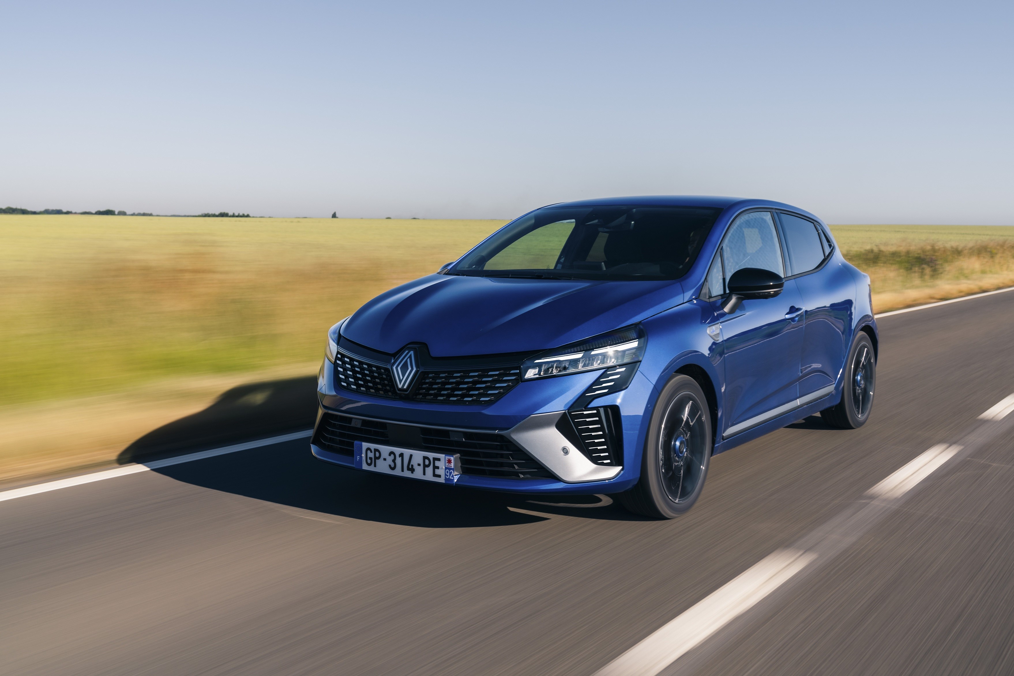 Yeni Renault Clio Türkiye'de! İşte fiyatı ve özellikleri | DonanımHaber Yeni Renault Clio Türkiye'de! İşte fiyatı ve özellikleri | DonanımHaber